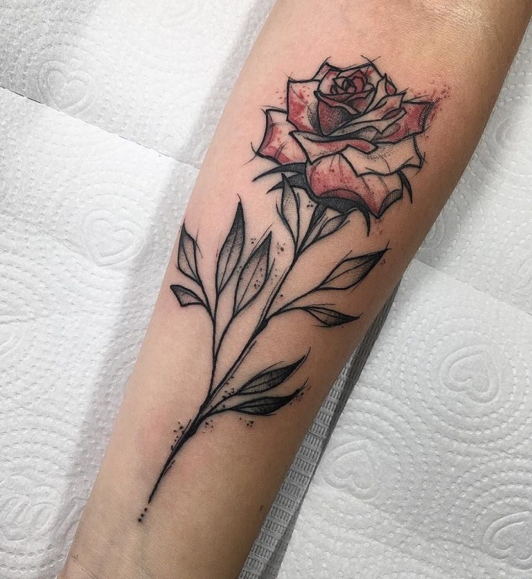 Descubra as 23 Melhores Inspirações para Tatuagens de Rosas - Página 3 de 3